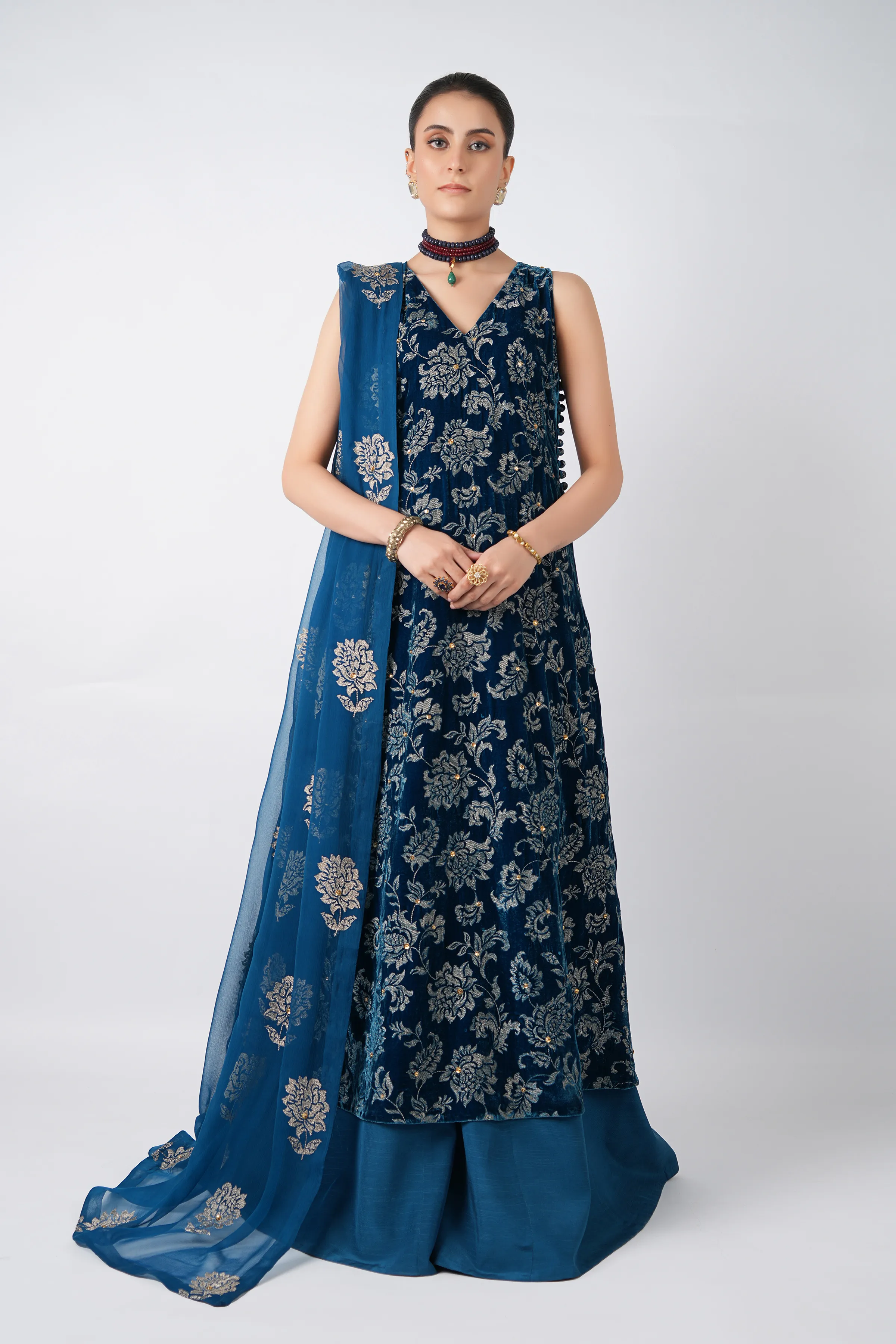 VICTORIAN-02 | Bareeze