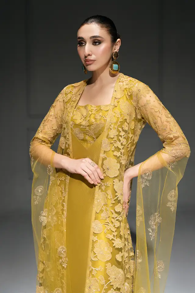 INTRICATE FESTIVE | Bareeze