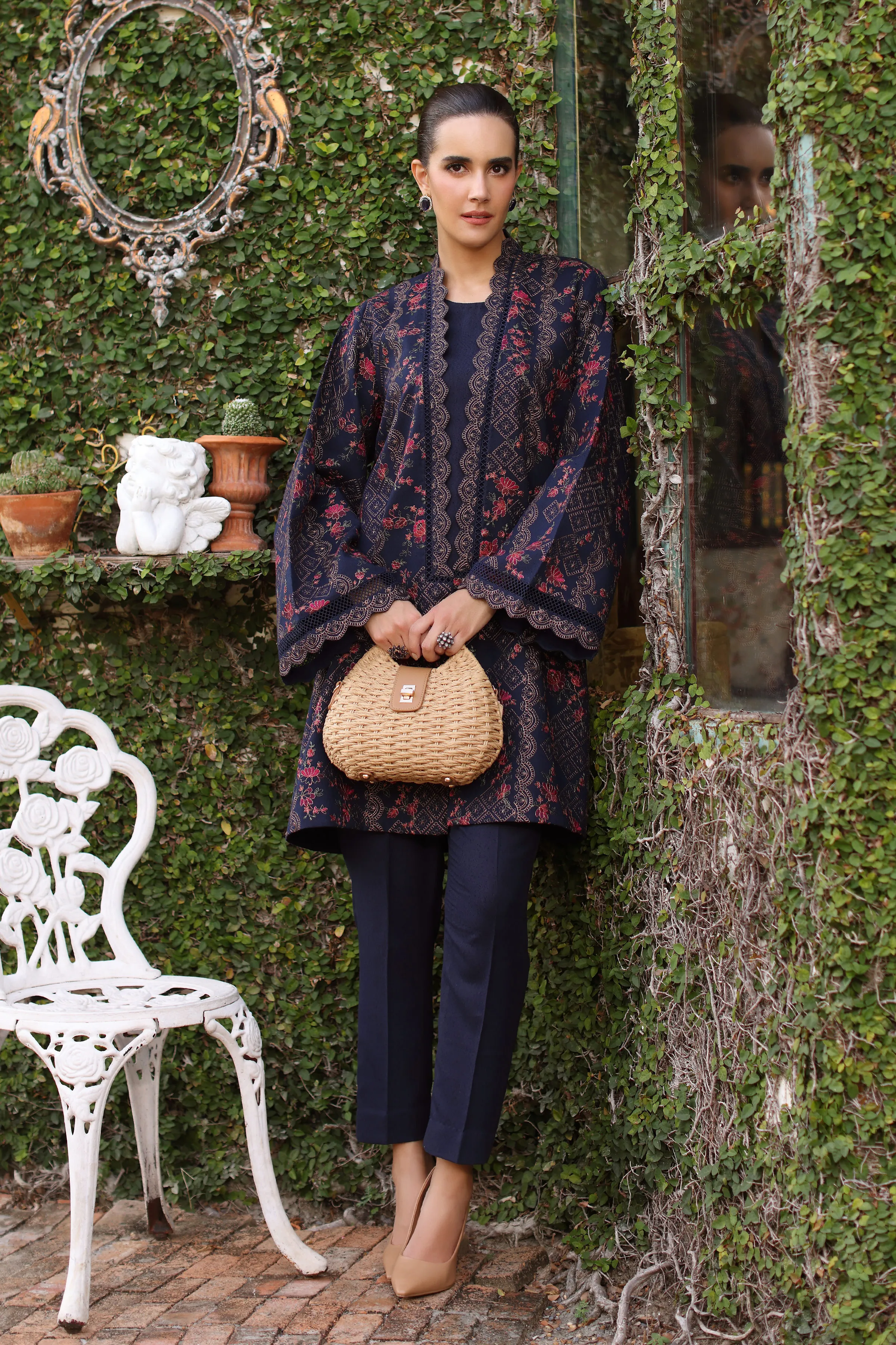 MEADOW BLOOM-01 | Bareeze