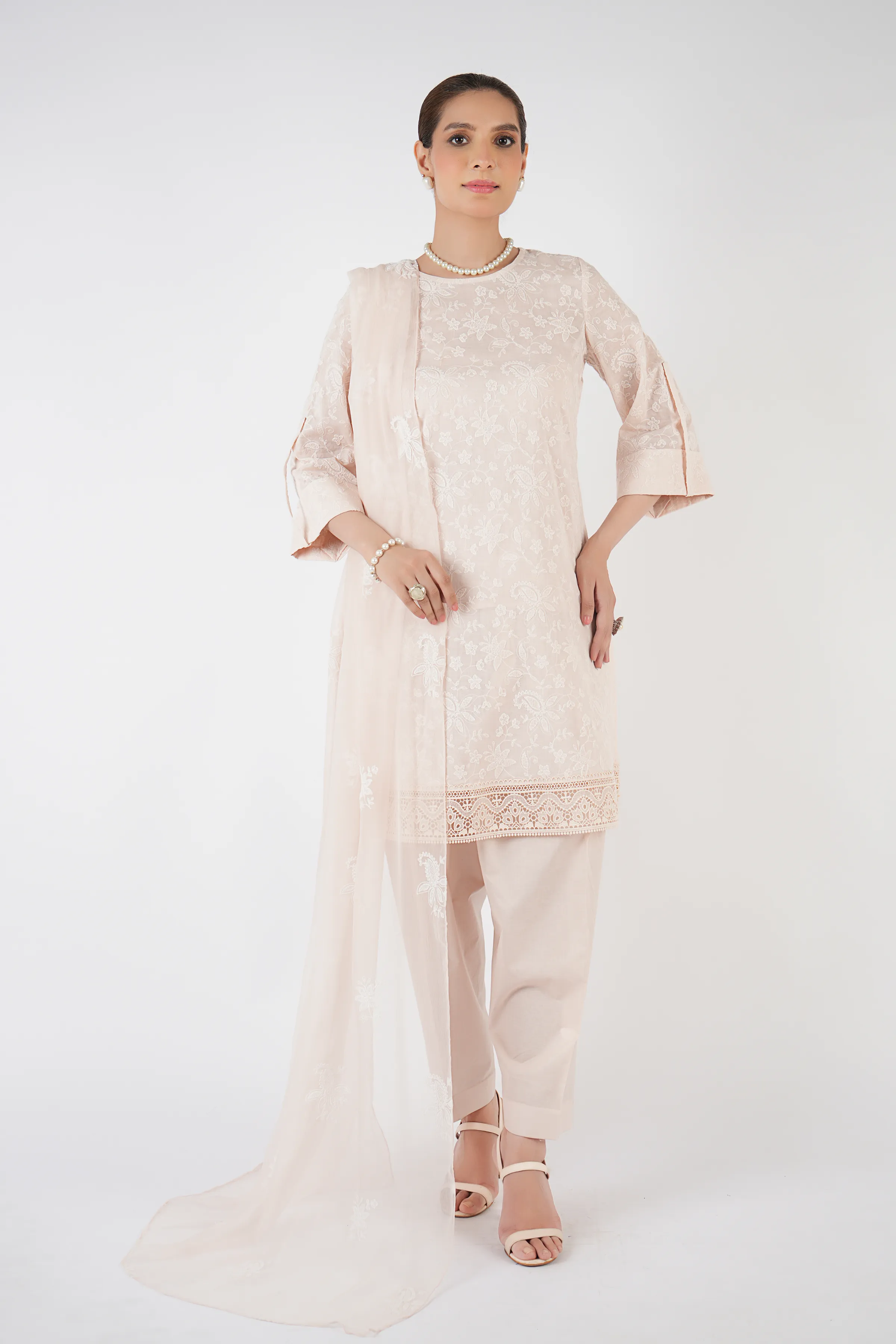 AKAS SHADOW WORK | Bareeze