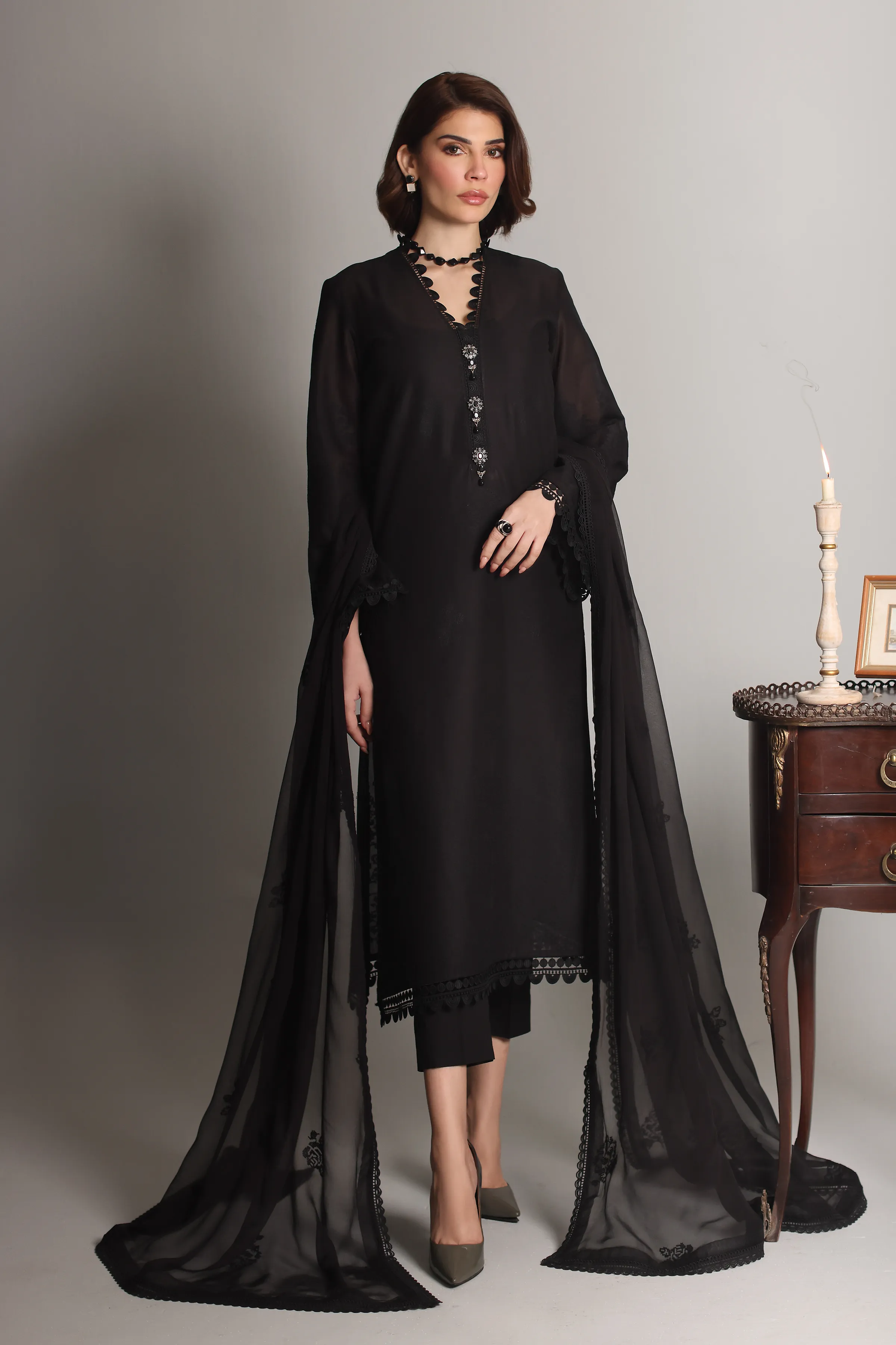 BLACK CLASSIC MHR-44 | Bareeze