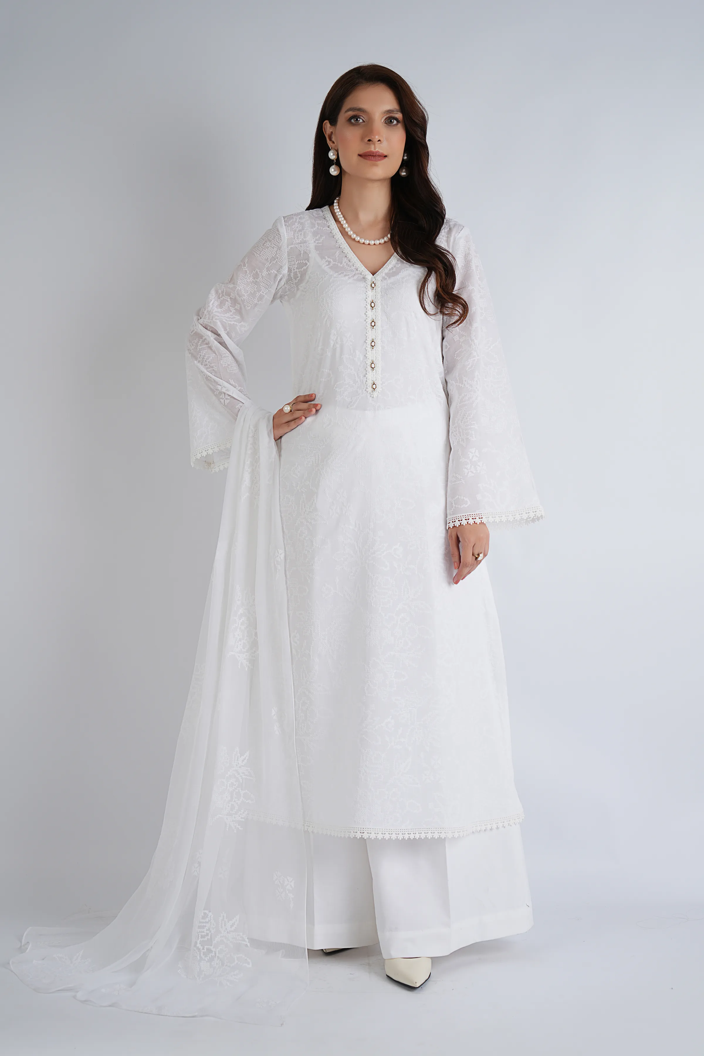 WHITE CLASSIC-9 | Bareeze