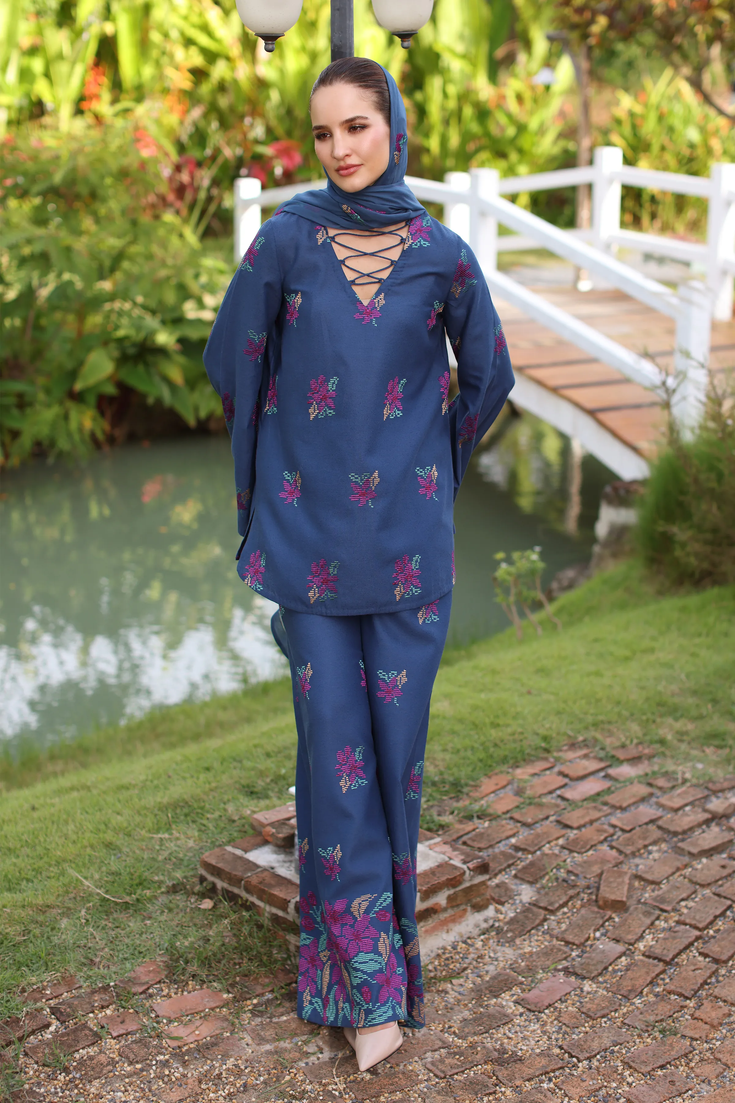 BLOSSOM-01 | Bareeze